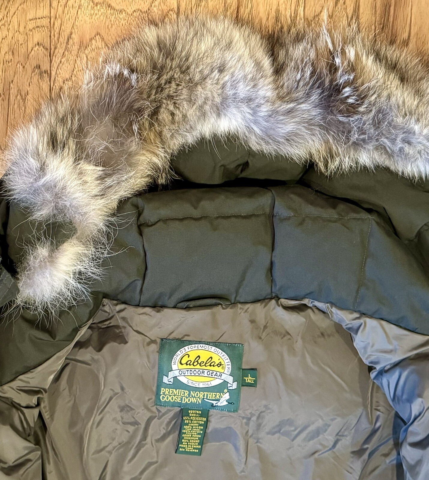 CABELA’S Premier Northern Goose Down Coyote Fur Trimmed Parka Jacket L ...