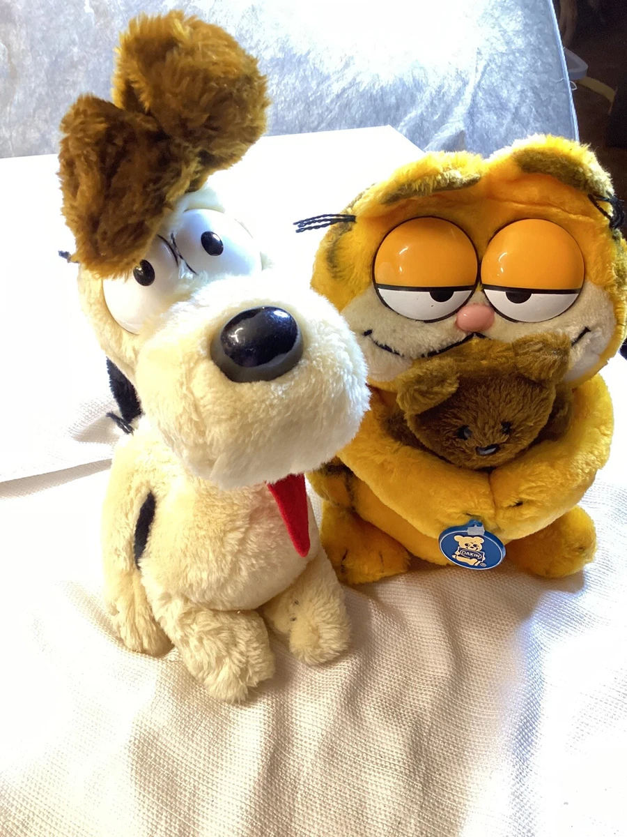Garfield And Odie Hugging