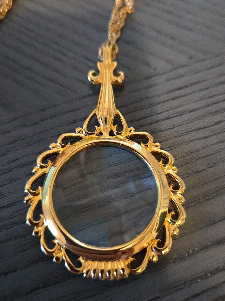 Vintage Joan Rivers Magnifying Glass Gold Tone Necklace | eBay