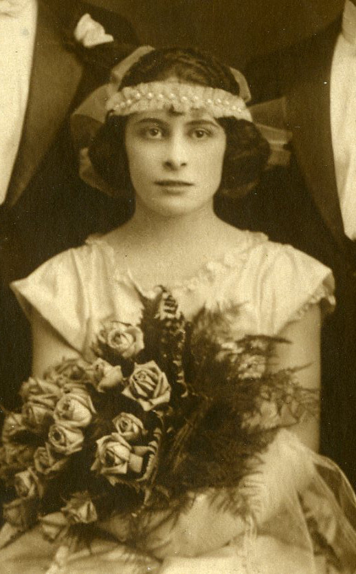 9" Antique Sepia Photo Seated Bride Bridesmaids Flowers Bouquet Groom ...