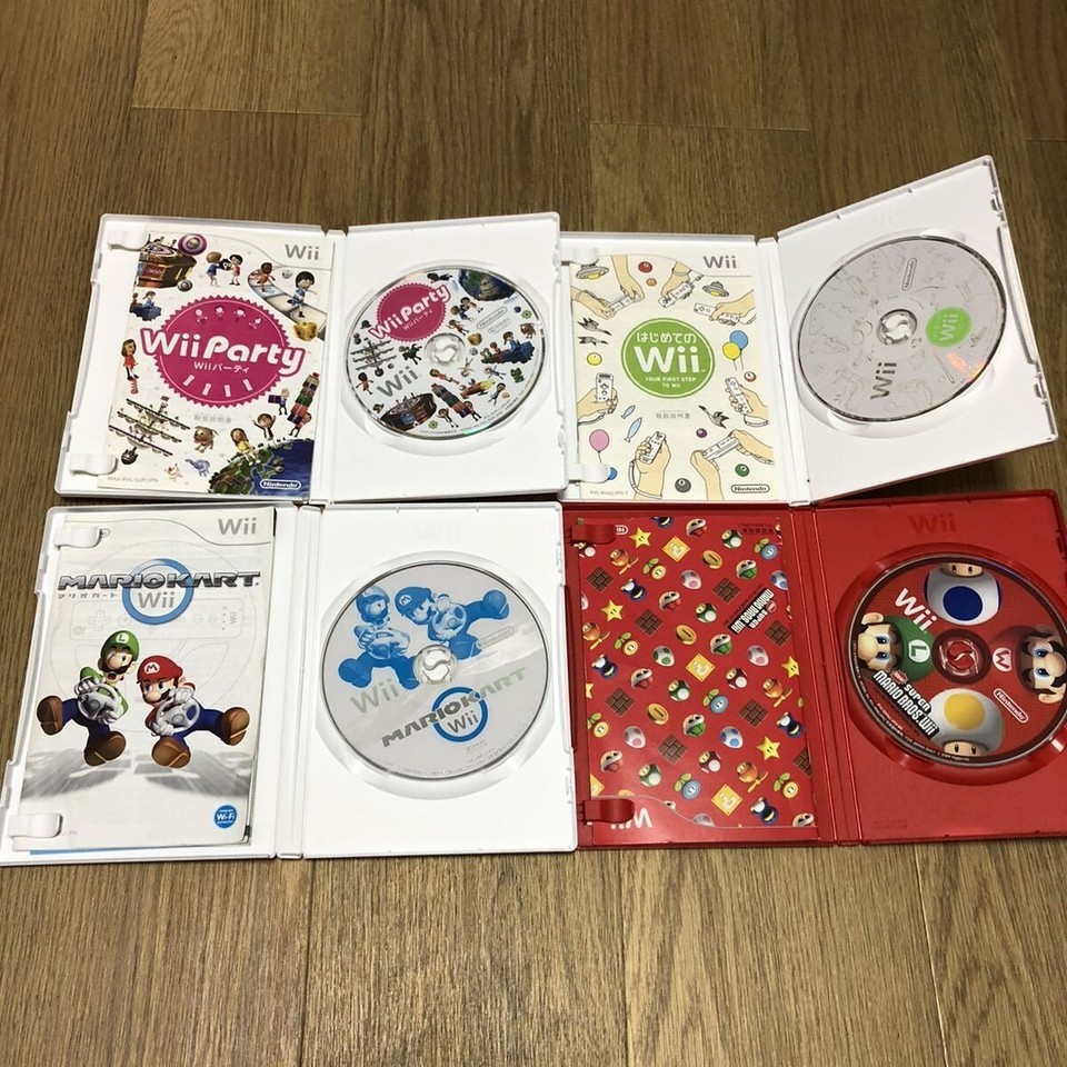 New Super Mario Bros. Wii , Mario Kart , Wii Party & Wii Play set ...