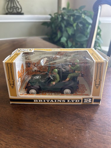 MINT 1:32 BRITAINS 9786 WWII U.S JEEP w/ Driver & GUNNER + White WHEEL ...