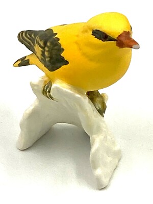 Goebel Yellow Oriole Porcelain Bird Figurine West Germany (small chip ...