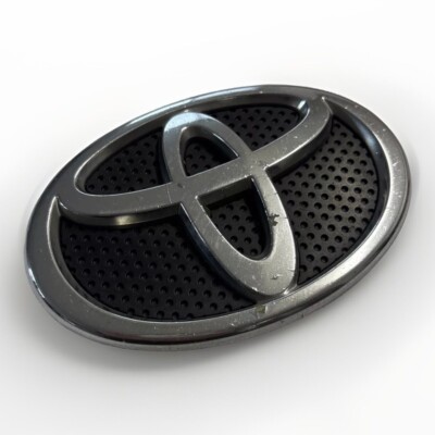 03-05 Toyota Echo - Grille Emblem Badge Chrome Front GENUINE OEM ...