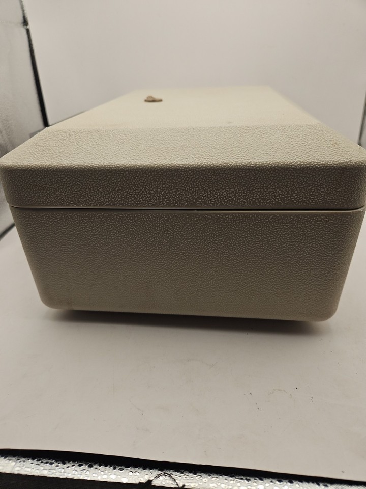 Sentry Fire Safe 1100 Fireproof Security Chest w key Portable with ...