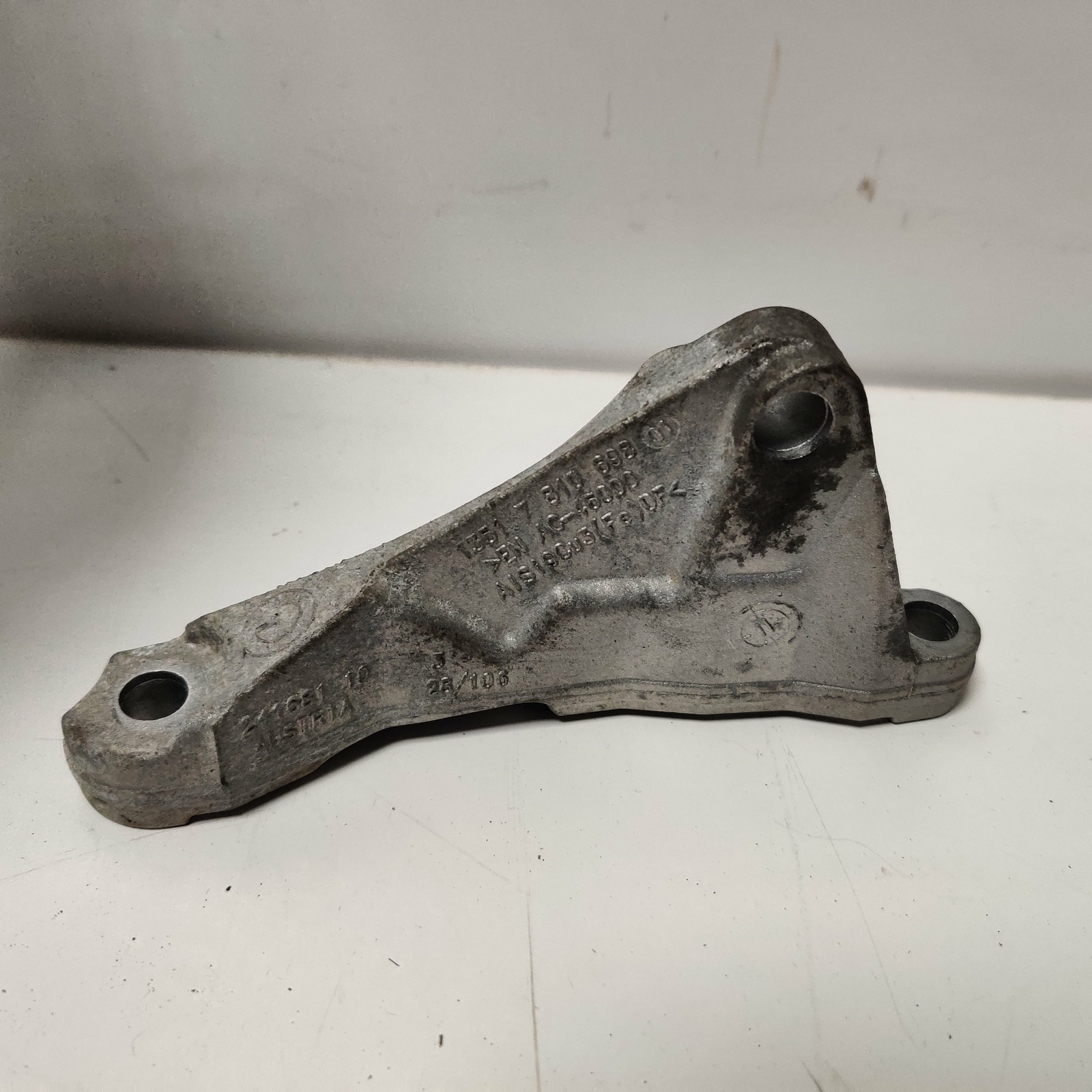 BMW 3 Series E90 Fuel Pump Support Bracket Genuine 7810698 | eBay