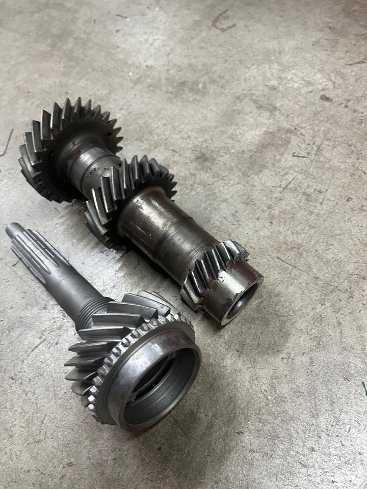 GM Muncie 4 SPD M20 Input & Cluster gear dirt track | eBay