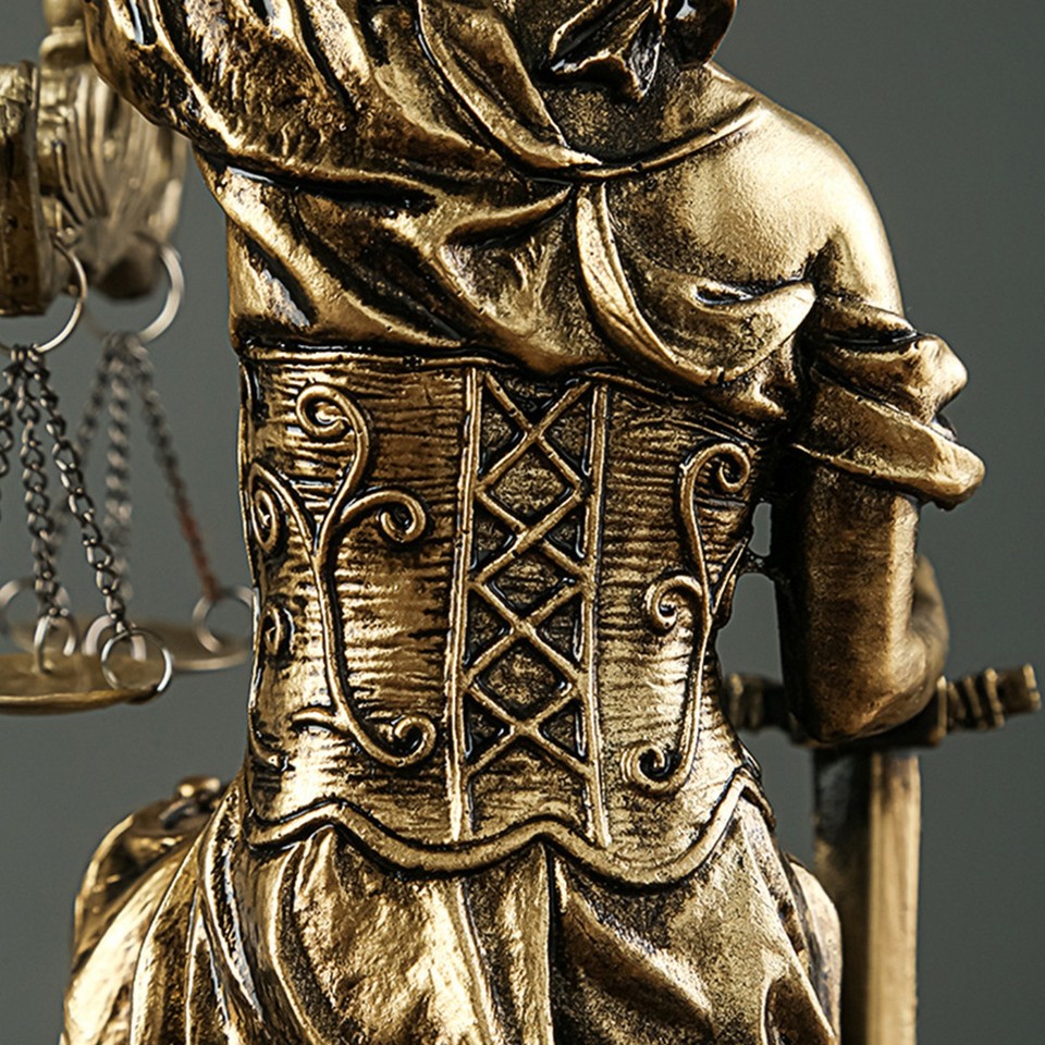 Decorative Blind Lady Justice Figurine Goddess Cast Resin Sculpture ...