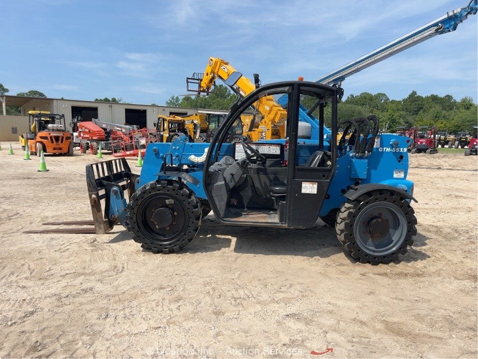 2021 Genie GTH-5519 19’ 5,500 lbs Telescopic Reach Forklift Telehandler ...
