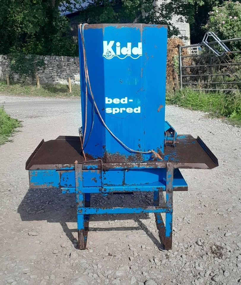 Kidd bed-spread conventional bale tractor 3pl mounted straw chopper ...
