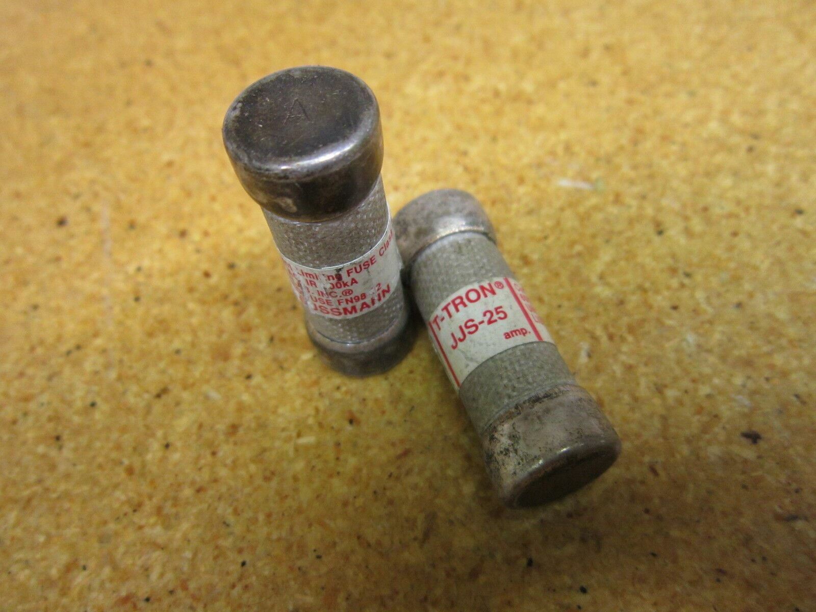 T-Tron JJS-25 FUSE 25AMP 600VAC CLASS-T VERY FAST ACTING (Lot of 2) | eBay