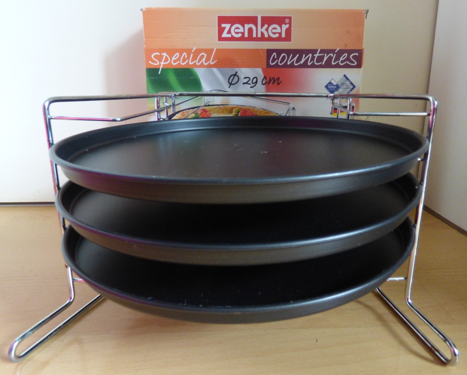 Zenker Pizzabäcker-Set 29 cm 3 Pizza Bleche & Ständer zusammenklappbar ...