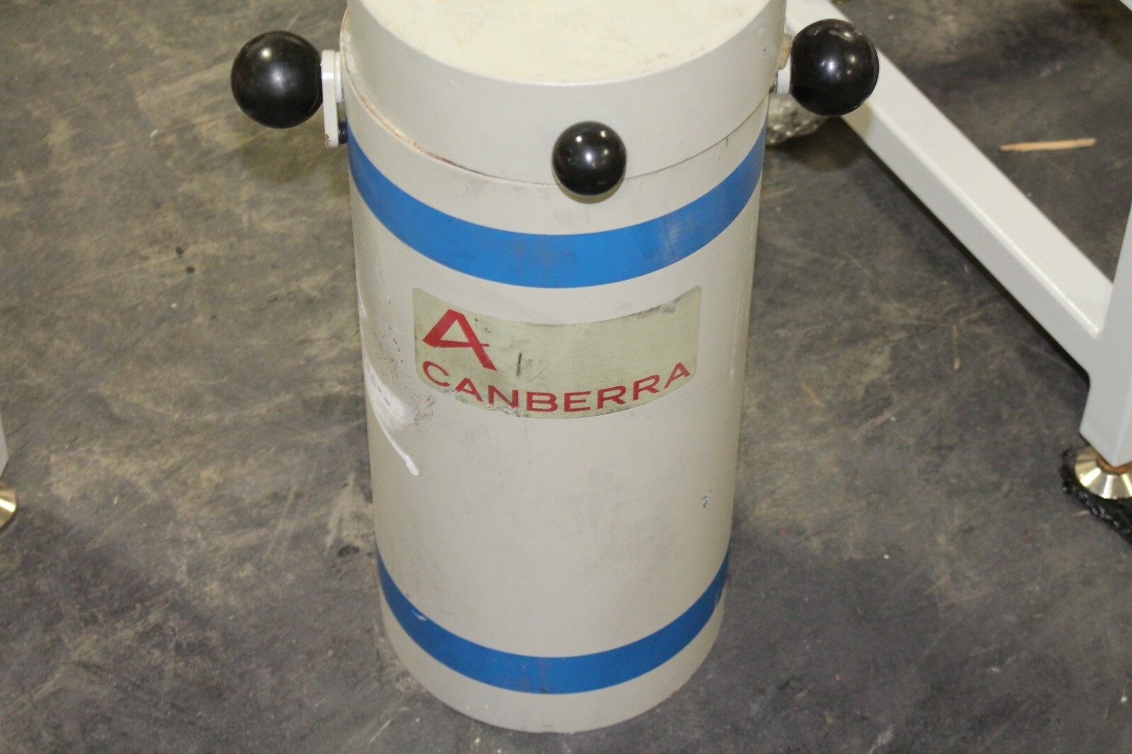 Canberra Industries 727 Lead Shield With Bicron 8023X3W Unispec Target ...