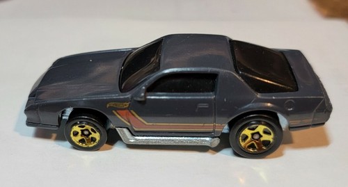 Camaro Z28 - 2013 Hot Wheels Muscle Mania 5 Pack Exclusive Car Grey ...