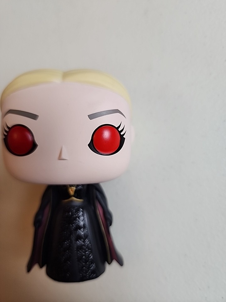Funko POP Loose The Twilight Saga 325 Jane of the Volturi Guard Free ...