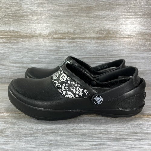 Crocs Women’s Mercy Black Silver Print Slip Resistant Work Clogs Size 6 ...