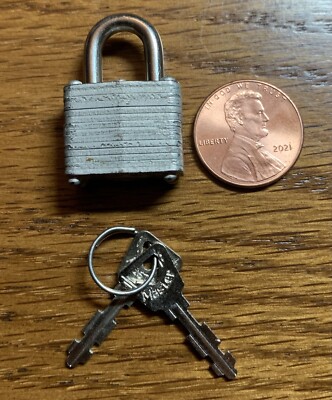 VINTAGE SMALL MASTER CUB LOCK No. 9 PADLOCK w/ 2 KEYS 9 B | eBay