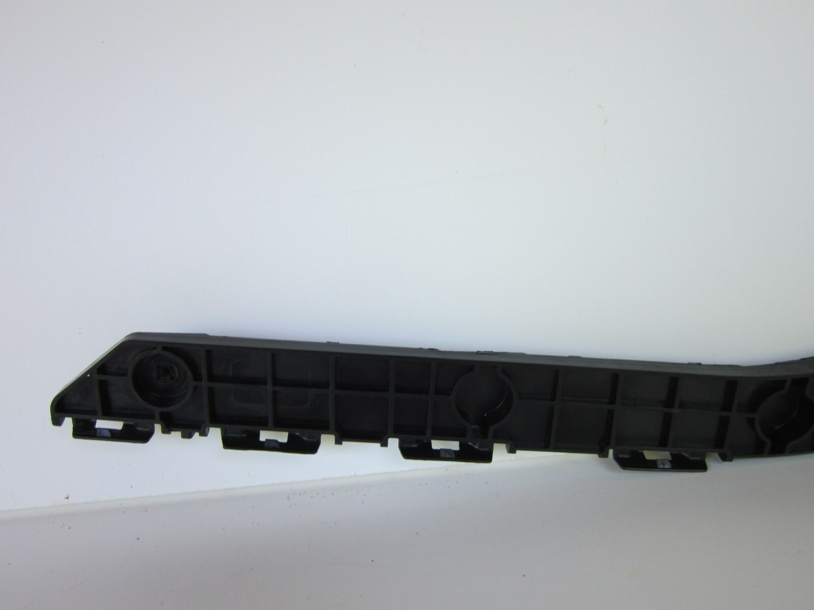 TOYOTA SIENNA 2011-2016 REAR BUMPER LEFT SIDE RETAINER BRACKET OEM ...