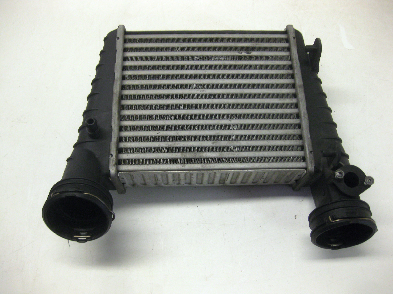 04 VW PASSAT GLS INTERCOOLER WITH PRESSURE SENSOR 3B0 145 805 H OEM 03 ...