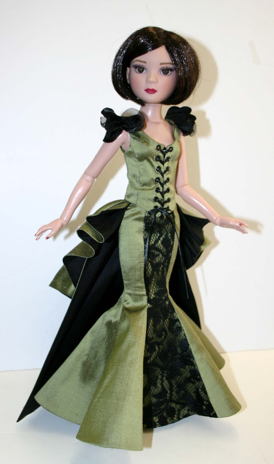 Luminous Doll Clothes Sewing Pattern for Ellowyne Wilde & Prudence ...