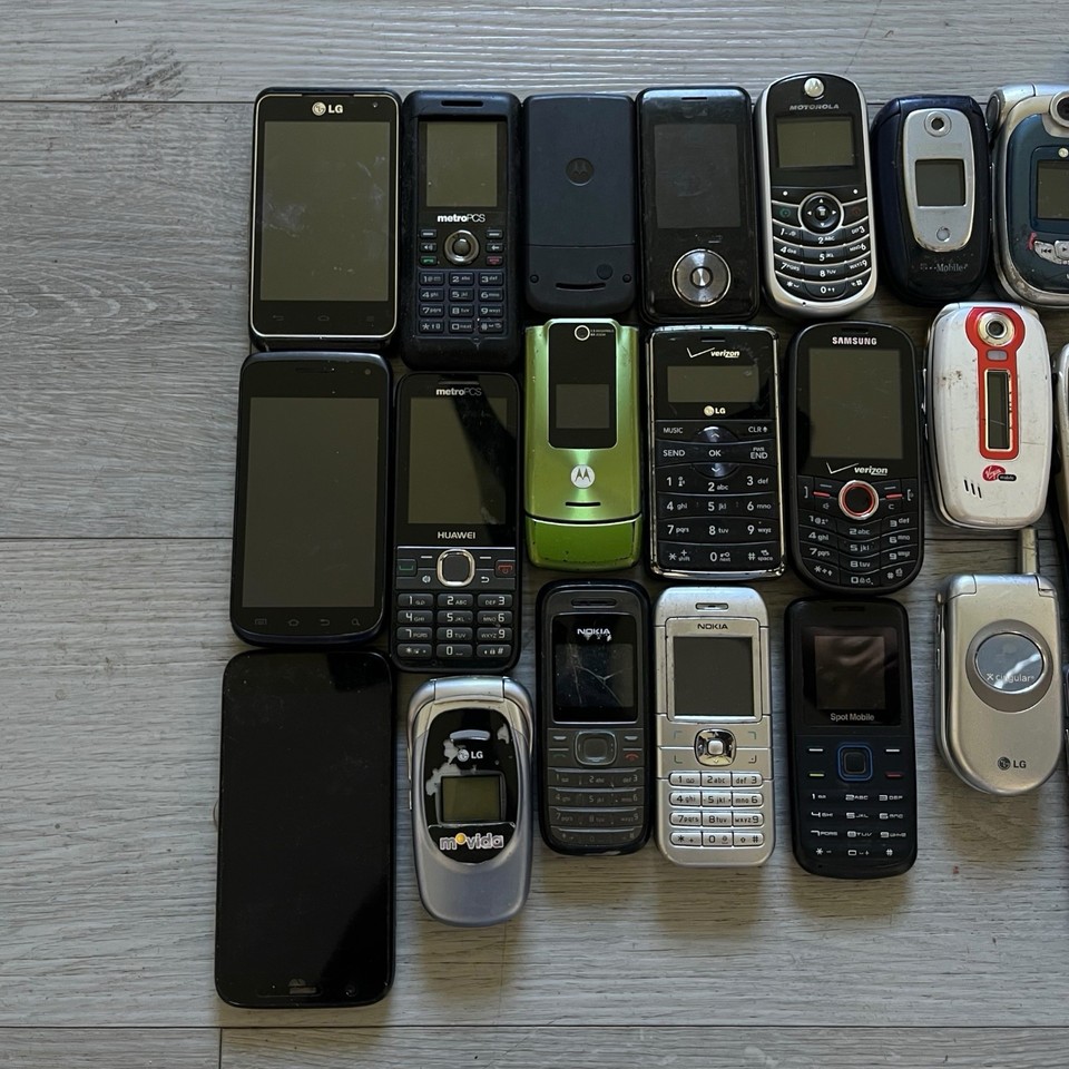 VINTAGE CELL PHONE LOT OF 24 | NOKIA LG SAMSUNG | FLIP & TOUCH PHONES ...