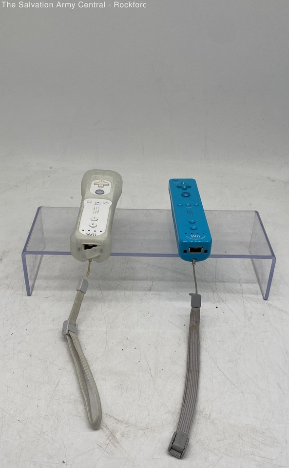 Nintendo Wii Blue Video Game Home Console System With Controllers And ...