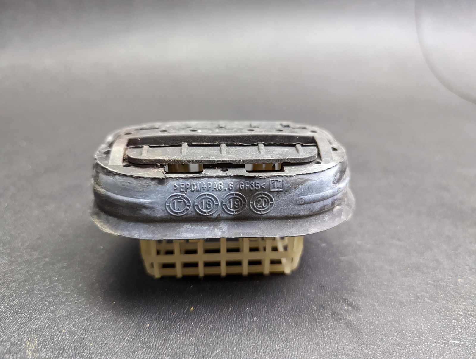 Floor Grommet 2018 BMW 430i 64319324831 2017 2019 2020 | eBay