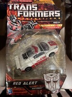 Transformers Hasbro G1 Red Alert CHUG | Offer of the day