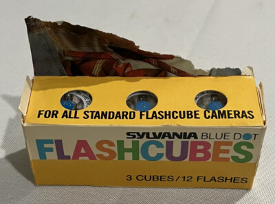 Vintage Sylvania Blue Dot MAGICUBES Camera Flash Cubes 3-Pack 12 Flash ...