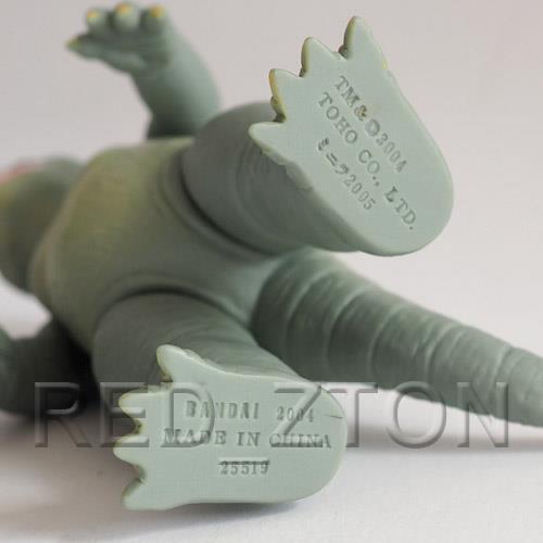 Bandai 2004 Godzilla Minilla Vinyl Figure - Baby Godzilla Minya - Free ...