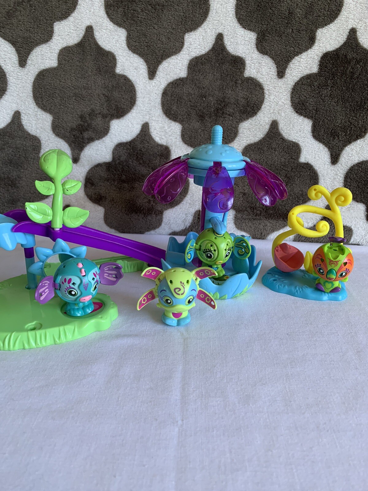 2010 Zoobles playset with 4 zoobles Sega | eBay