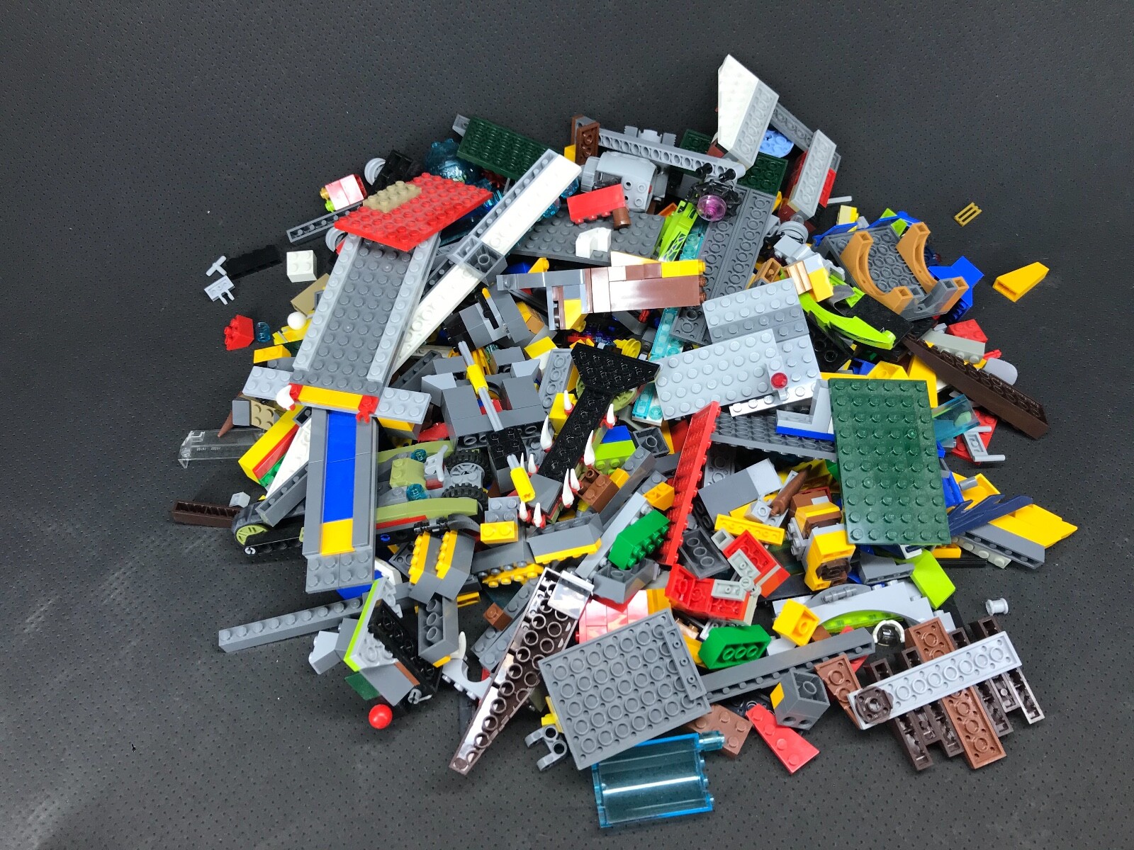 LEGO EN VRAC 1,800 kilogrammes / Nombreuses petites pièces | eBay