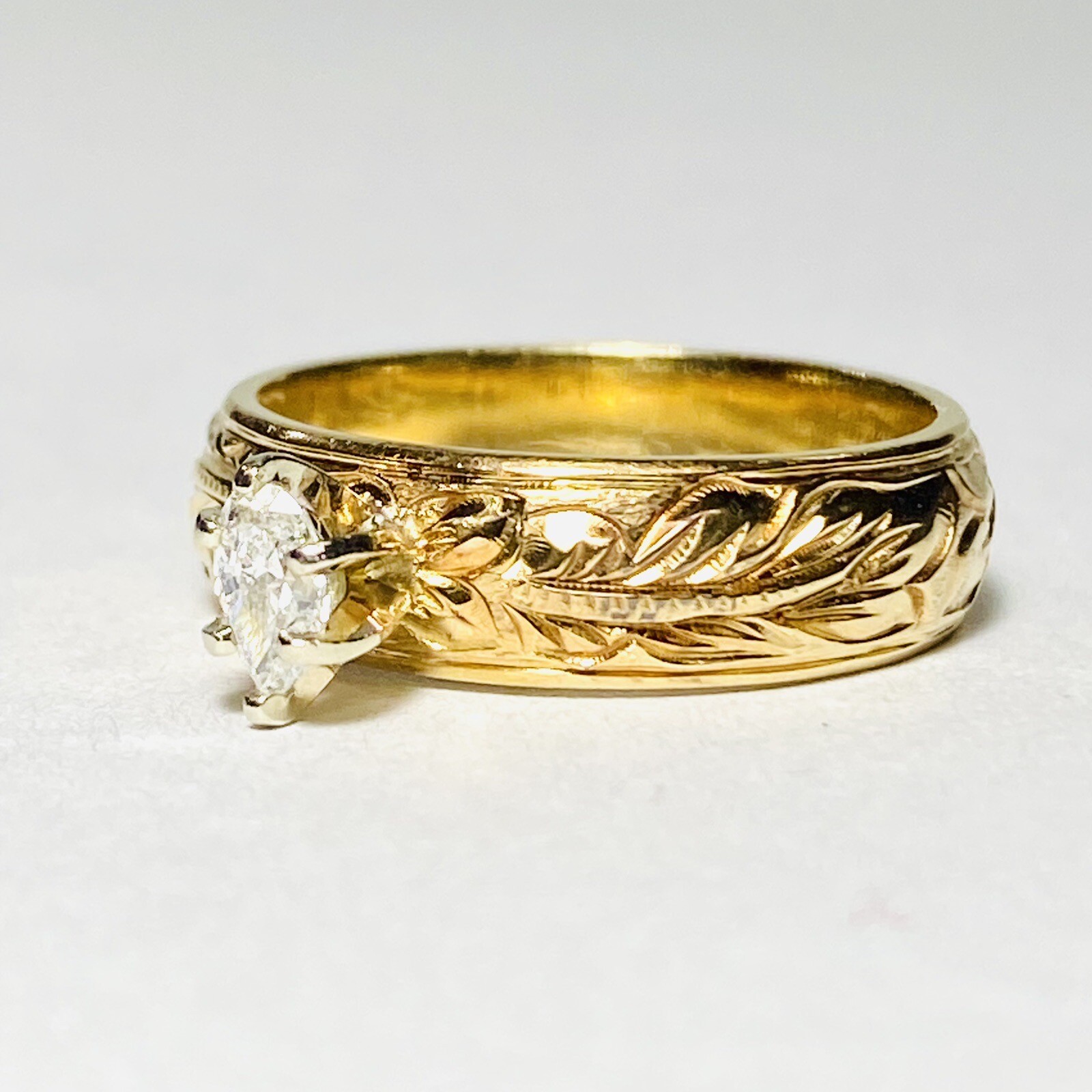 Royal Hawaiian Heritage 14K Yellow Gold Maile Leaf 0.32ct Diamond Sz 8 ...