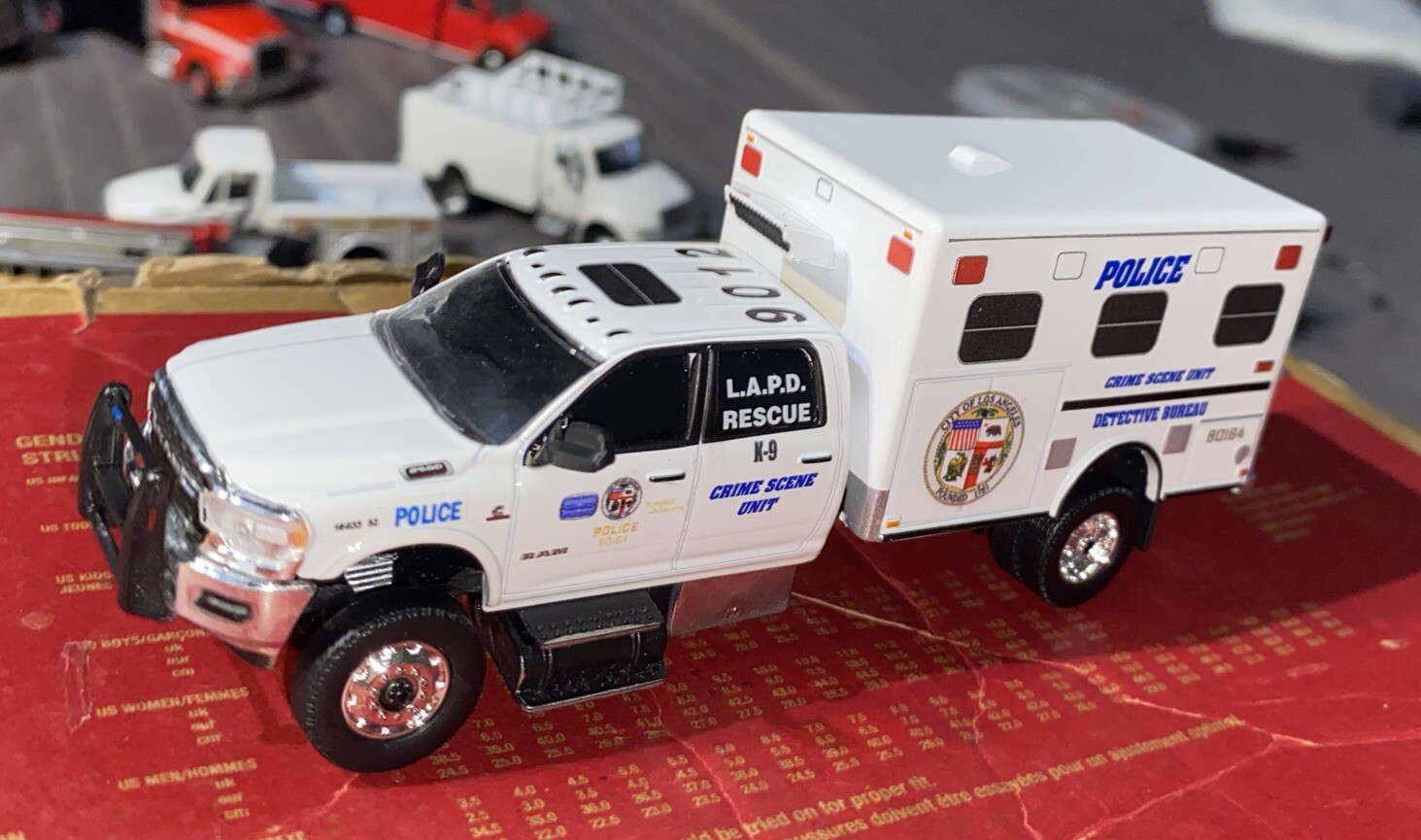 Kitbash 1/64 1-1 Custom WALK IN RESCUE Los Angeles Police Department ...