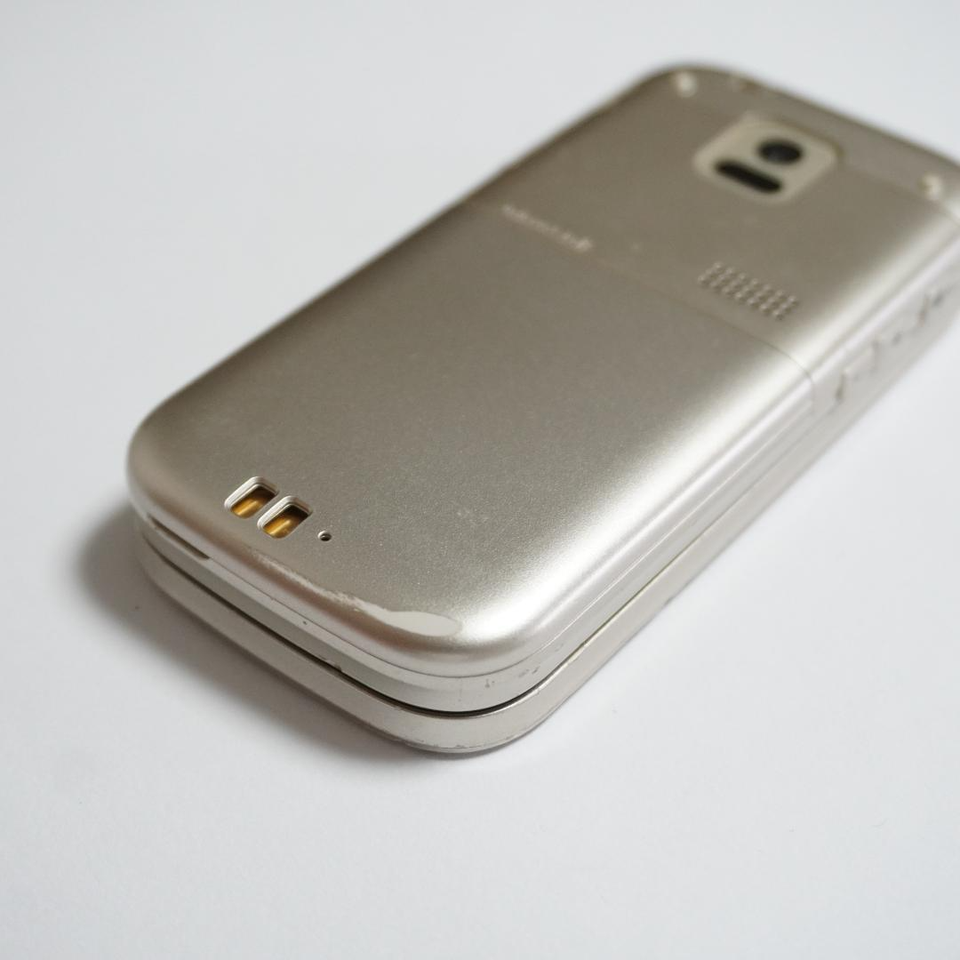 Fujitsu F-01G Gold Raku-Raku Basic 4 Flip Phone Japanese Docomo Cell ...