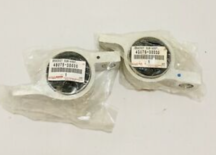 Genuine Lexus Front Lower Control Arm Bushing Set 48075-30030 48076 ...