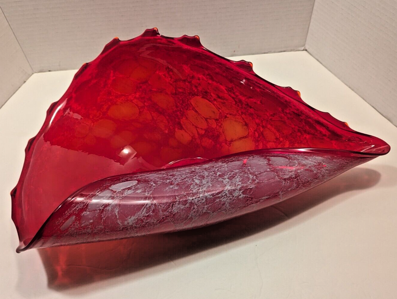 Krosno Jozefina Art Glass Crimson and White Shell Centerpiece Bowl ...