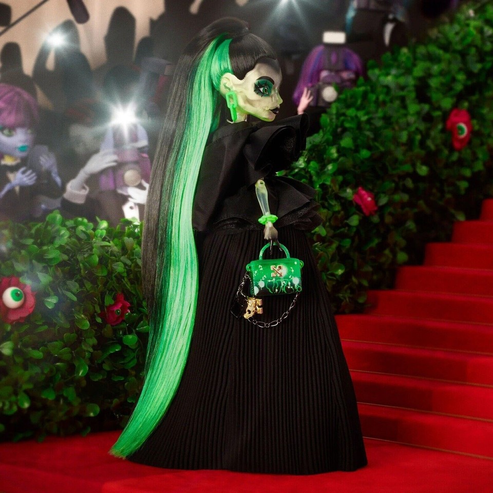 Off-White c/o Monster High • Symphanee Midnight Doll • Cross-Posted ...