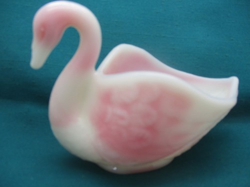 VINTAGE FENTON ROSALENE SWAN OPEN TRINKET DISH PINK SLAG GLASS FIGURINE ...