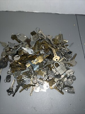 11 MIX Random Good assortment Different Keys FREE SHIPPING Vintage Keys ...