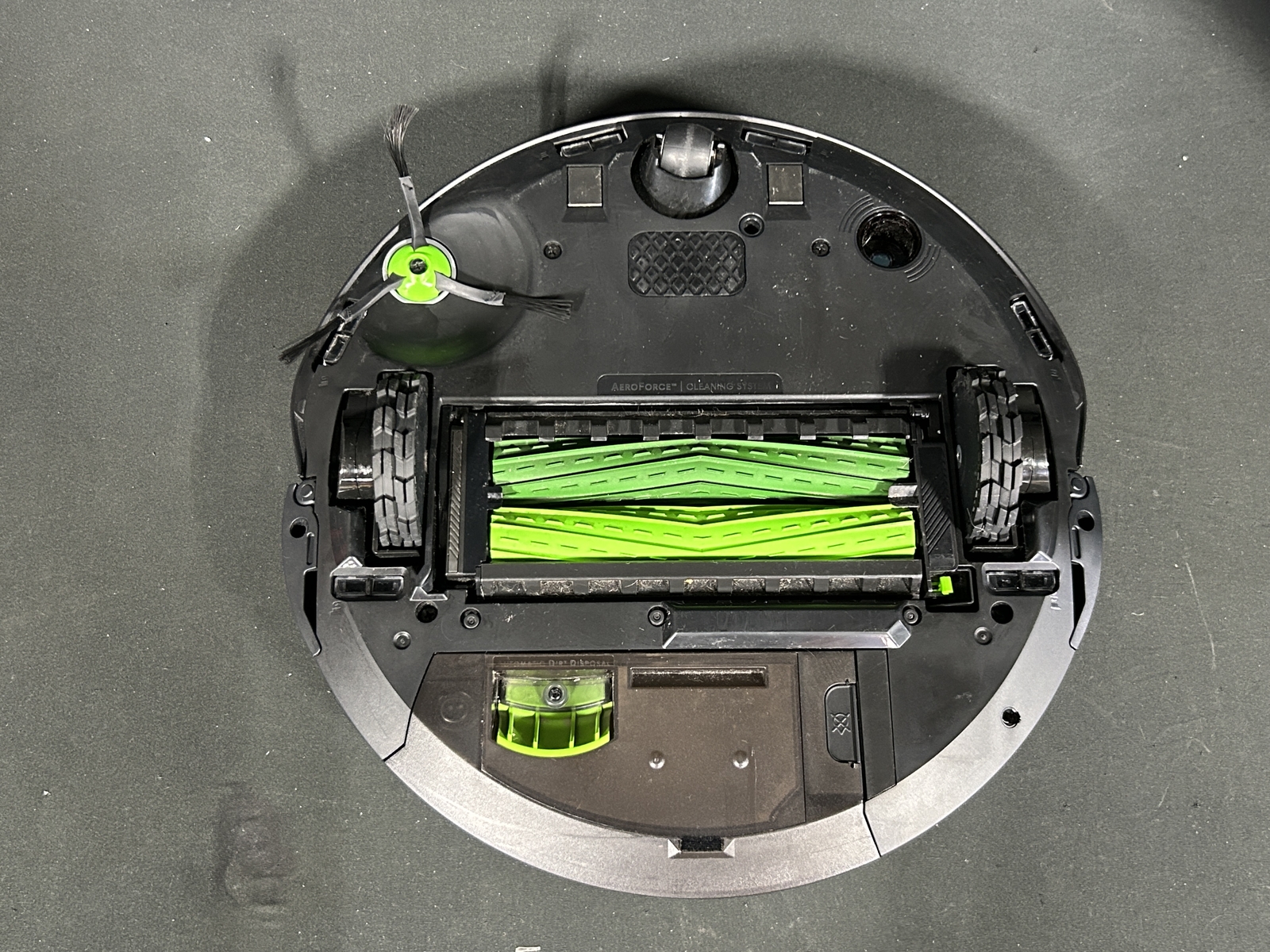 iRobot Roomba Combo j9+ Robot Vacuum & Mop W Self Emptying Tower Black ...