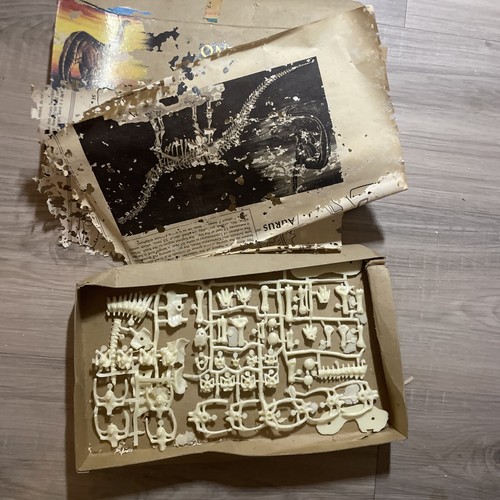 Vintage Palmer Brontosaurus Model Kit Open Box Assumed Complete w ...