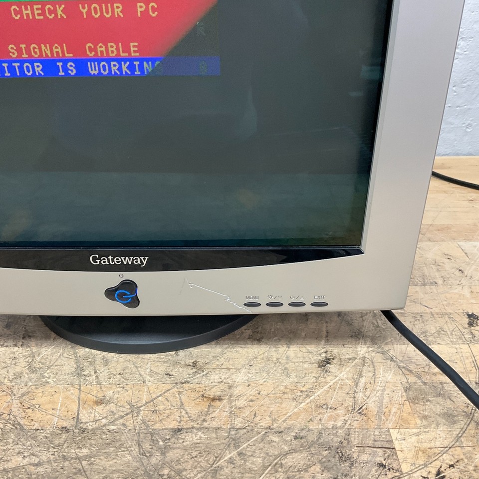 Gateway VX750 786N 17in VGA CRT Monitor. Vintage Gaming Retro. Color ...