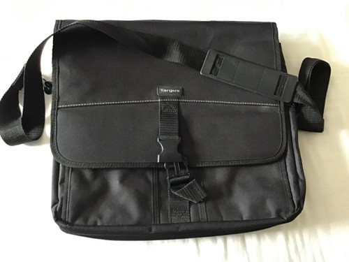 Targus Laptop Bag Messenger Shoulder BLACK 16"x13" MINT! | eBay