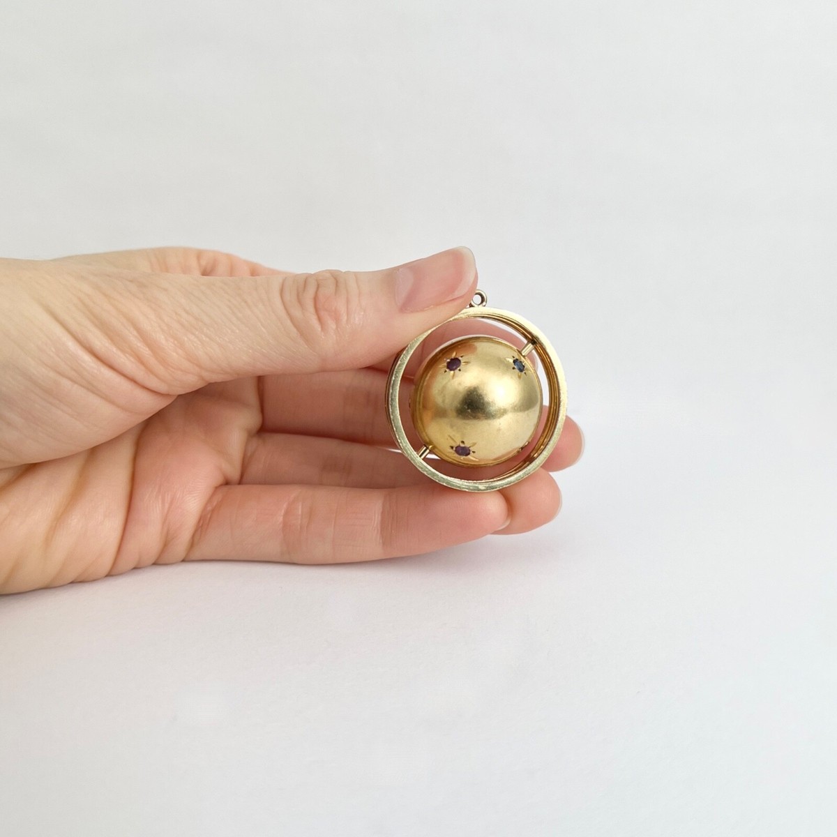 Vintage 1960's Sapphire Spinning Ball Orb Charm Pendant 14K Vintage 1960's Sapphire Spinning Ball Orb Charm Pendant 14K