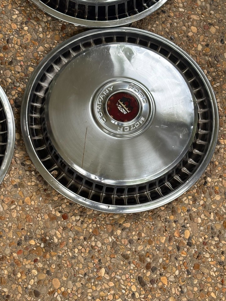 1970's Ford Vintage OEM 15" Hubcaps F-150, LTD and Torino | eBay