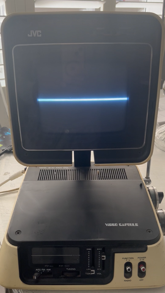 JVC Pyramid TV Television 3100R Solid State Video Capsule AM/FM Radio ...