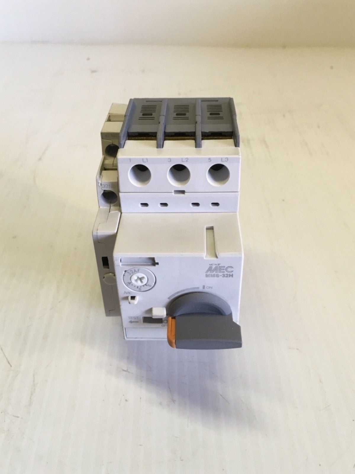 LS Industrial Systems MEC MMS-32H Manual Comb Motor Controller w Aux ...