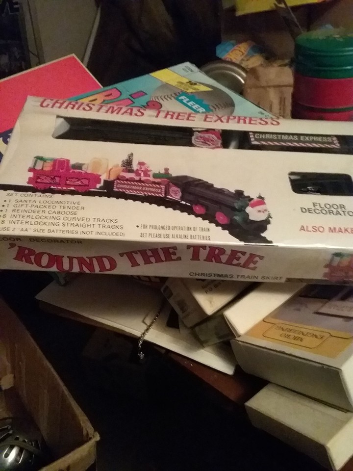 Vintage Santa's Christmas Tree Express Train Set Round the Tree | eBay