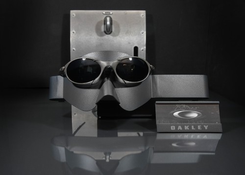 Oakley Romeo 1 X-Metal Finish with Black Polarized Lenses+Oakley Blk ...